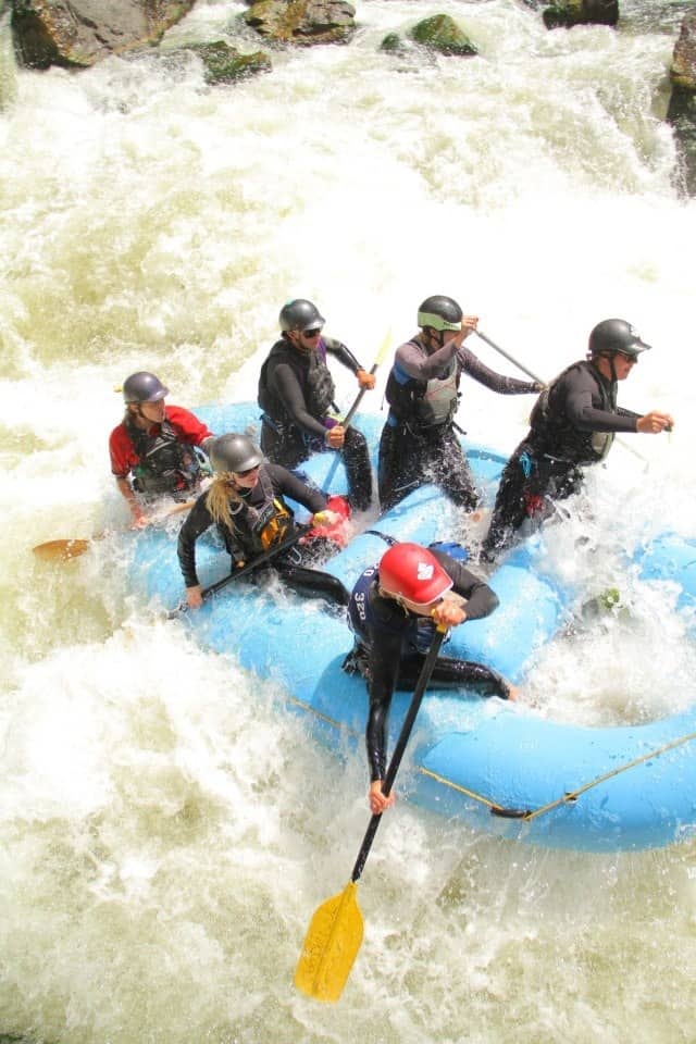 Red Ladies Raft Racers hailing from the USA | International Rafting ...